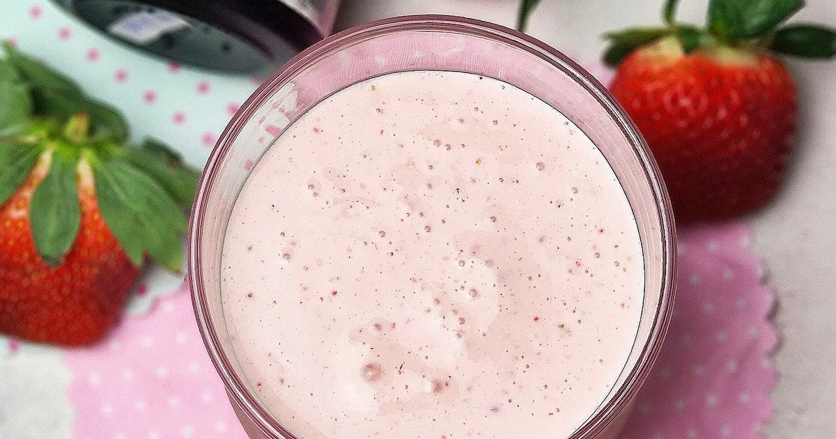 Braškių ir jogurto kokteilis